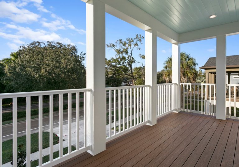 200 Series Vinyl Railing - Superior Plastic Products