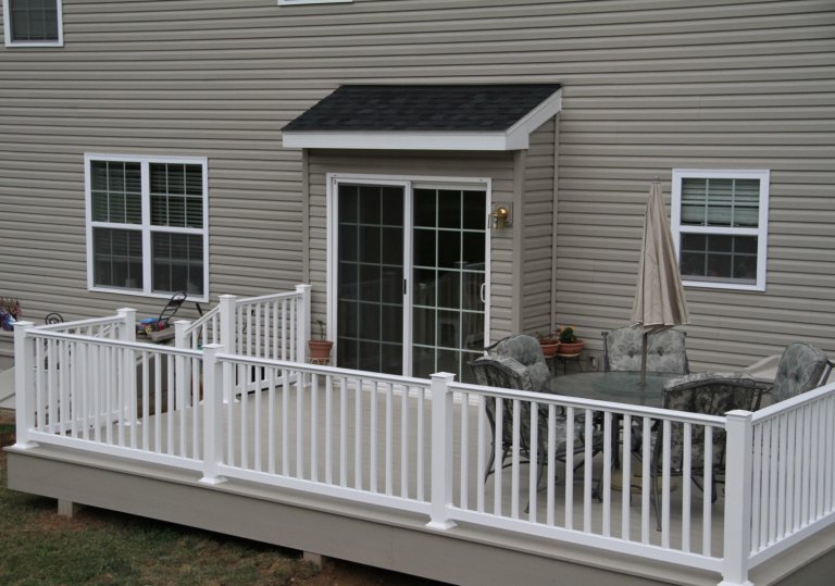 200 Series Vinyl Railing - Superior Plastic Products