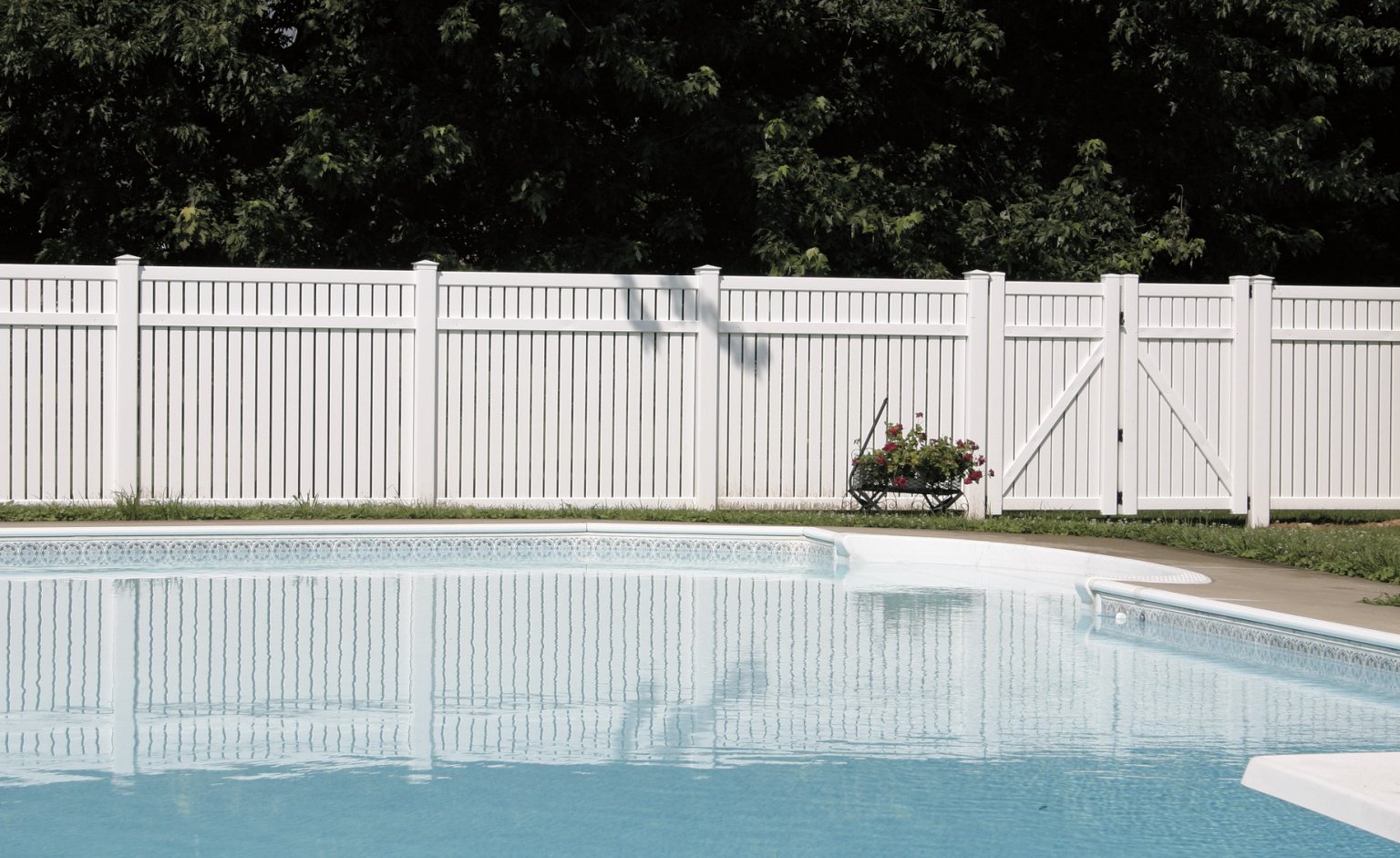 Imperial Vinyl Yard Fence - Superior Plastic Products