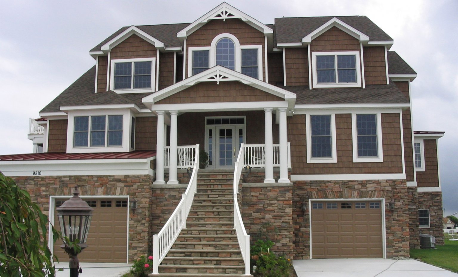 Structural Vinyl Columns - Superior Plastic Products