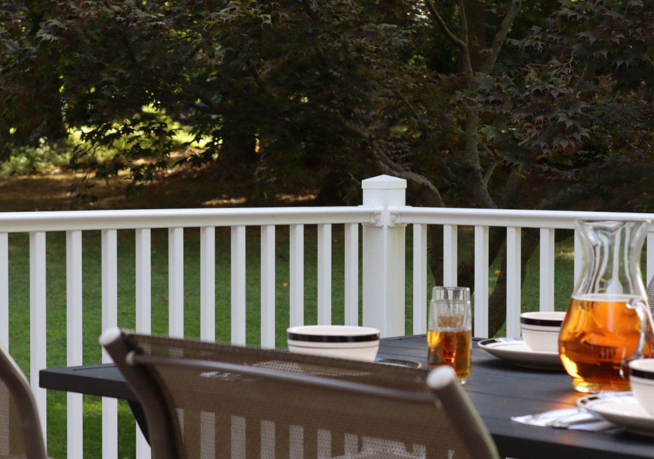 200 Series Vinyl Railing - Superior Plastic Products